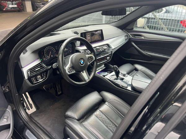 Black BMW 530 2019 in Vilnius, with an engine capacity of 2.00 L and mileage of 103 thousand km for 29000 €, photo 10 on AUTOMOTO.COM.LV