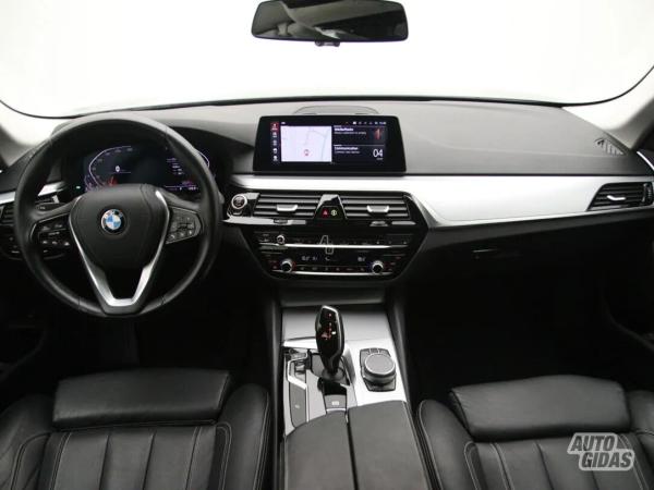 Melns BMW 530 2019 Viļņa, ar dzinēja tilpumu 3.00 L un nobraukumu 217 tūkst. km par 21999 €, foto 2 vietnē AUTOMOTO.COM.LV