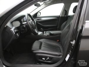 Black BMW 530 2019 in Vilnius, with an engine capacity of 3.00 L and mileage of 217 thousand km for 21999 €, photo 5 on AUTOMOTO.COM.LV