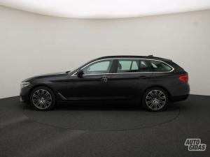 Black BMW 530 2019 in Vilnius, with an engine capacity of 3.00 L and mileage of 217 thousand km for 21999 €, photo 7 on AUTOMOTO.COM.LV