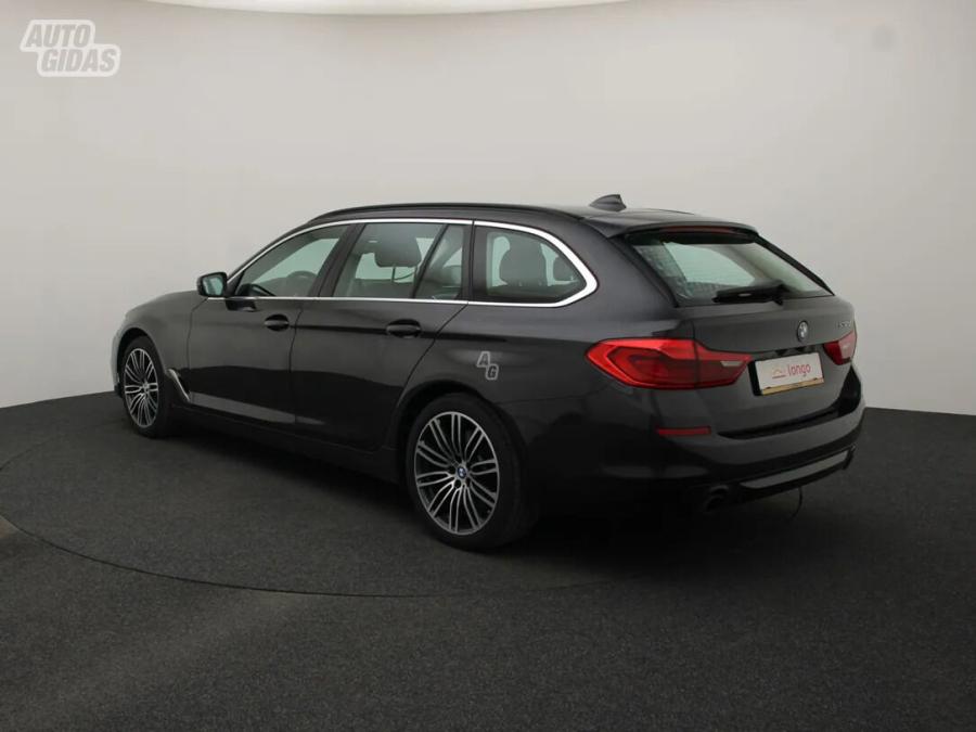 Black BMW 530 2019 in Vilnius, with an engine capacity of 3.00 L and mileage of 217 thousand km for 21999 €, photo 8 on AUTOMOTO.COM.LV
