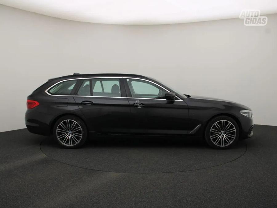 Black BMW 530 2019 in Vilnius, with an engine capacity of 3.00 L and mileage of 217 thousand km for 21999 €, photo 10 on AUTOMOTO.COM.LV
