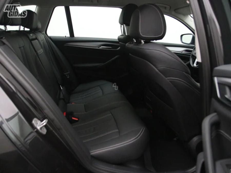 Black BMW 530 2019 in Vilnius, with an engine capacity of 3.00 L and mileage of 217 thousand km for 21999 €, photo 16 on AUTOMOTO.COM.LV