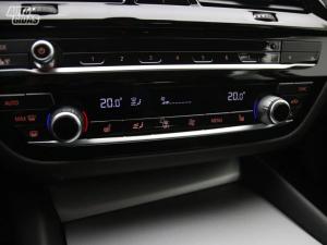Black BMW 530 2019 in Vilnius, with an engine capacity of 3.00 L and mileage of 217 thousand km for 21999 €, photo 21 on AUTOMOTO.COM.LV