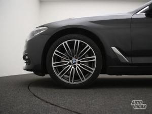 Black BMW 530 2019 in Vilnius, with an engine capacity of 3.00 L and mileage of 217 thousand km for 21999 €, photo 29 on AUTOMOTO.COM.LV