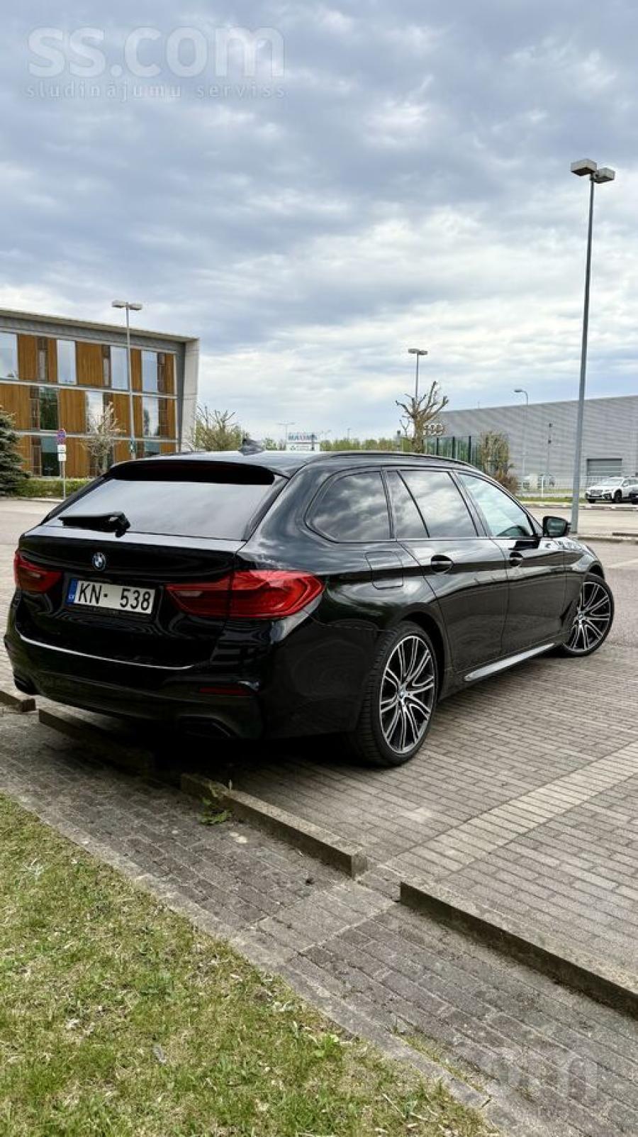 Melns BMW 530 2019 Rīga, ar dzinēja tilpumu 3.00 L un nobraukumu 177 tūkst. km par 28800 €, foto 5 vietnē AUTOMOTO.COM.LV
