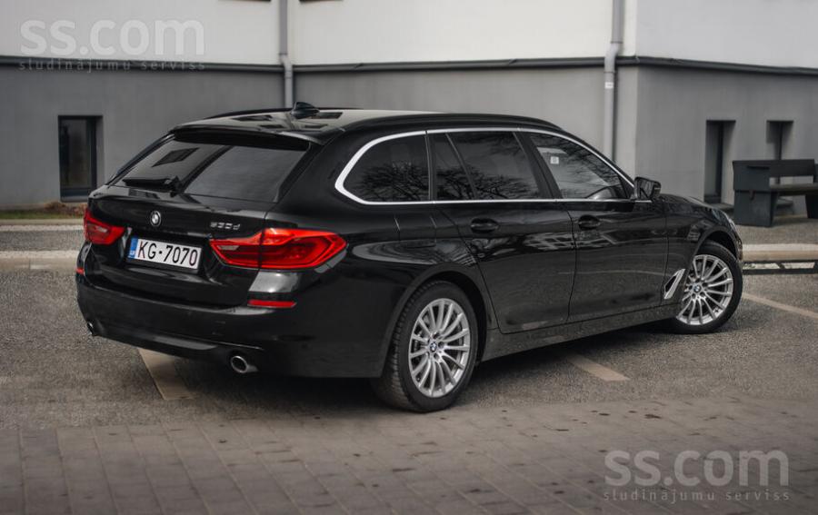 Black BMW 530 2019 in Riga, with an engine capacity of 3.00 L and mileage of 235 thousand km for 17000 €, photo 3 on AUTOMOTO.COM.LV