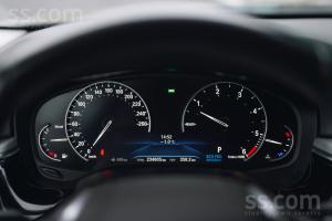 Black BMW 530 2019 in Riga, with an engine capacity of 3.00 L and mileage of 235 thousand km for 17000 €, photo 8 on AUTOMOTO.COM.LV