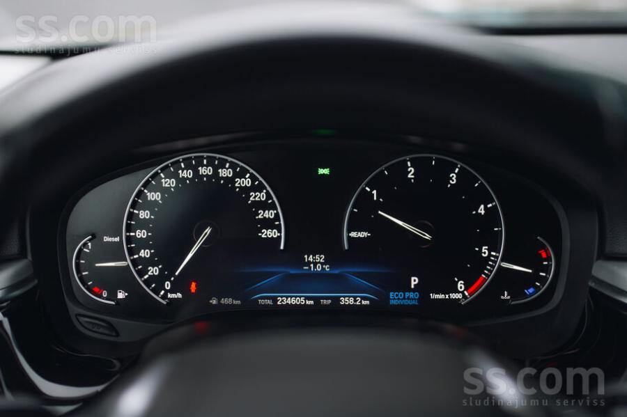 Black BMW 530 2019 in Riga, with an engine capacity of 3.00 L and mileage of 235 thousand km for 17000 €, photo 8 on AUTOMOTO.COM.LV