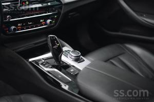 Black BMW 530 2019 in Riga, with an engine capacity of 3.00 L and mileage of 235 thousand km for 17000 €, photo 9 on AUTOMOTO.COM.LV