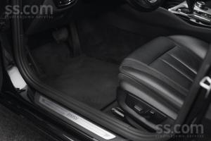 Black BMW 530 2019 in Riga, with an engine capacity of 3.00 L and mileage of 235 thousand km for 17000 €, photo 10 on AUTOMOTO.COM.LV
