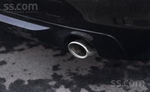 Black BMW 530 2019 in Riga, with an engine capacity of 3.00 L and mileage of 235 thousand km for 17000 €, photo 18 on AUTOMOTO.COM.LV