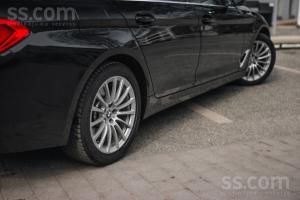 Black BMW 530 2019 in Riga, with an engine capacity of 3.00 L and mileage of 235 thousand km for 17000 €, photo 22 on AUTOMOTO.COM.LV