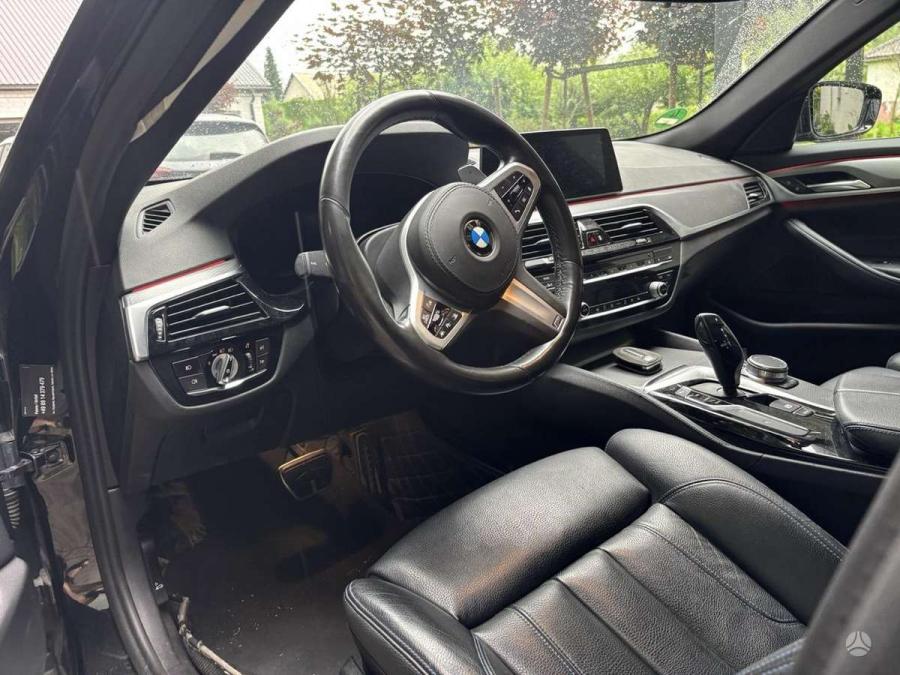 Melns BMW 530 2019 Kauņa, ar dzinēja tilpumu 2.00 L un nobraukumu 146 tūkst. km par 14700 €, foto 12 vietnē AUTOMOTO.COM.LV