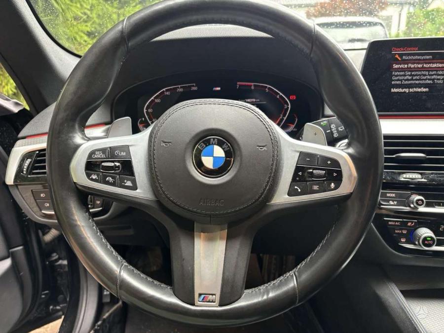 Melns BMW 530 2019 Kauņa, ar dzinēja tilpumu 2.00 L un nobraukumu 146 tūkst. km par 14700 €, foto 13 vietnē AUTOMOTO.COM.LV