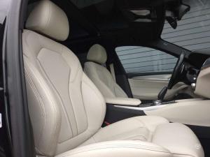 Melns BMW 530 2019 Kauņa, ar dzinēja tilpumu 2.00 L un nobraukumu 290 tūkst. km par 19950 €, foto 17 vietnē AUTOMOTO.COM.LV