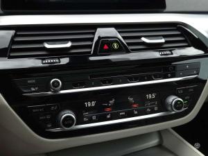 Melns BMW 530 2019 Kauņa, ar dzinēja tilpumu 2.00 L un nobraukumu 290 tūkst. km par 19950 €, foto 27 vietnē AUTOMOTO.COM.LV