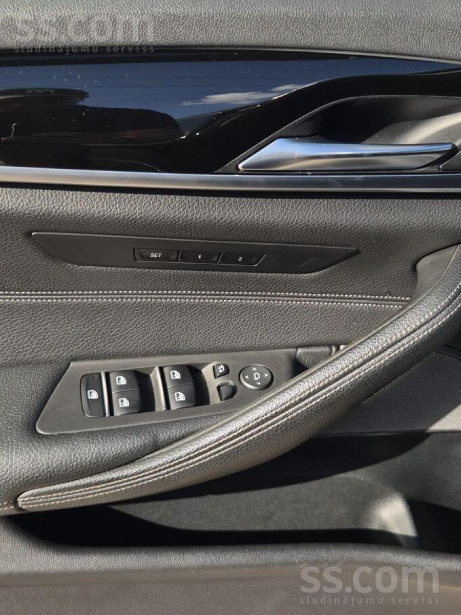 Melns BMW 530 2019 Rīga, ar dzinēja tilpumu 3.00 L un nobraukumu 306 tūkst. km par 22990 €, foto 16 vietnē AUTOMOTO.COM.LV