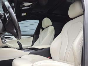 Black BMW 530 2019 in Kaunas, with an engine capacity of 2.00 L and mileage of 290 thousand km for 18999 €, photo 14 on AUTOMOTO.COM.LV
