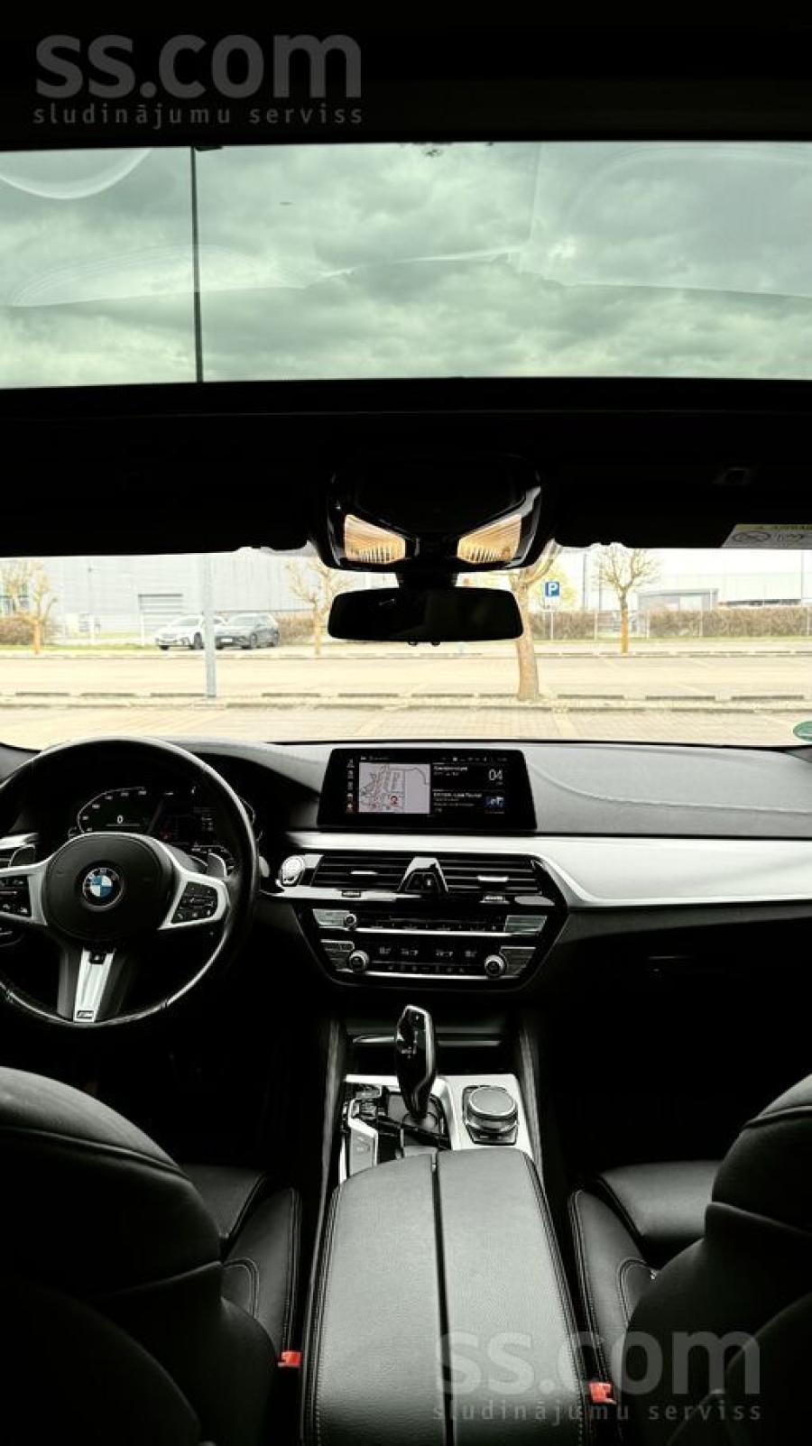 Black BMW 530 2019 in Riga, with an engine capacity of 3.00 L and mileage of 181 thousand km for 27690 €, photo 12 on AUTOMOTO.COM.LV