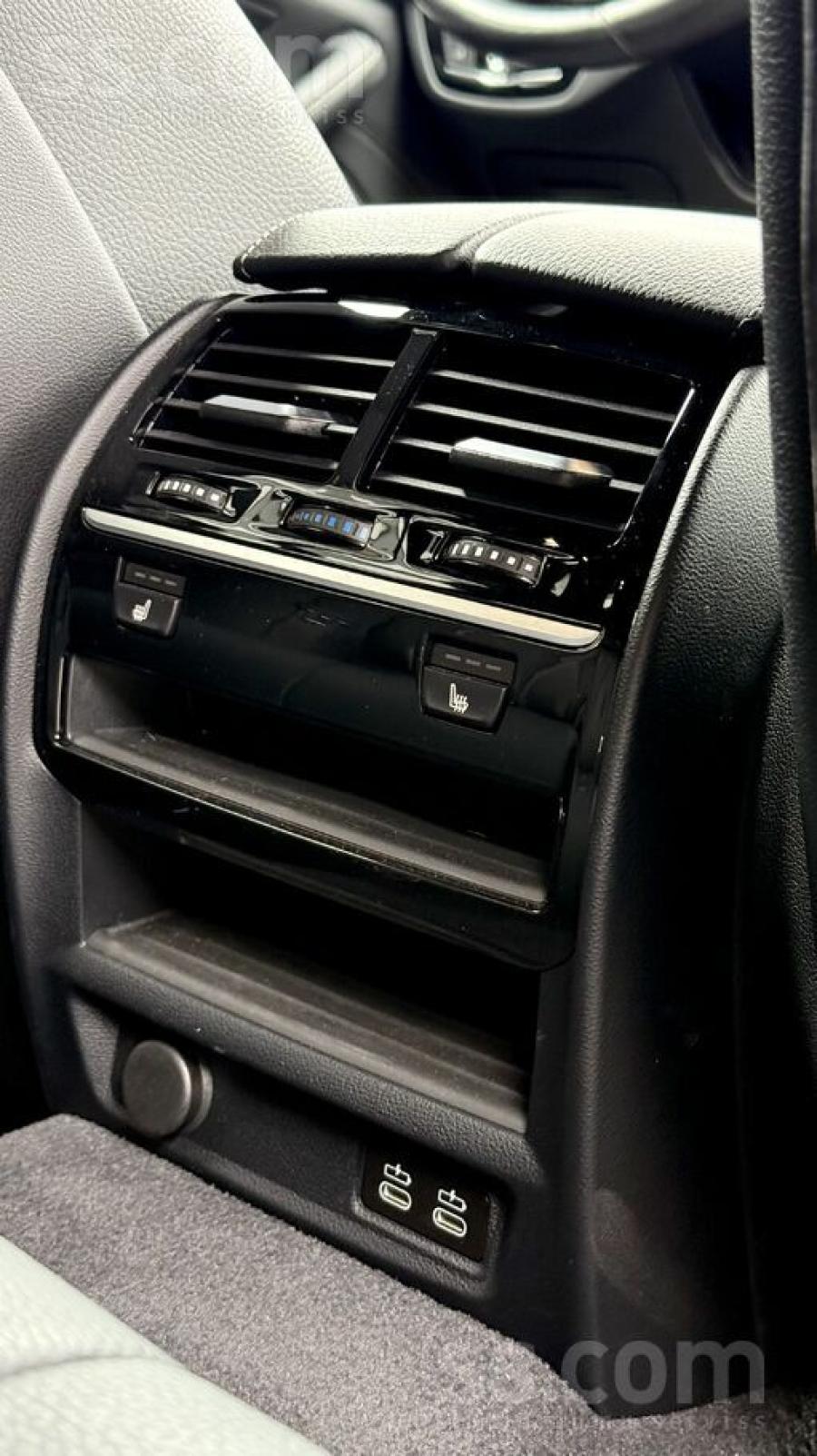 Black BMW 530 2019 in Riga, with an engine capacity of 3.00 L and mileage of 181 thousand km for 27690 €, photo 17 on AUTOMOTO.COM.LV