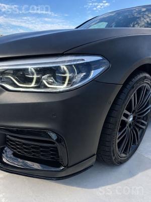 Black BMW 530 2019 in Liepaja, with an engine capacity of 3.00 L and mileage of 74 thousand km for 30000 €, photo 6 on AUTOMOTO.COM.LV