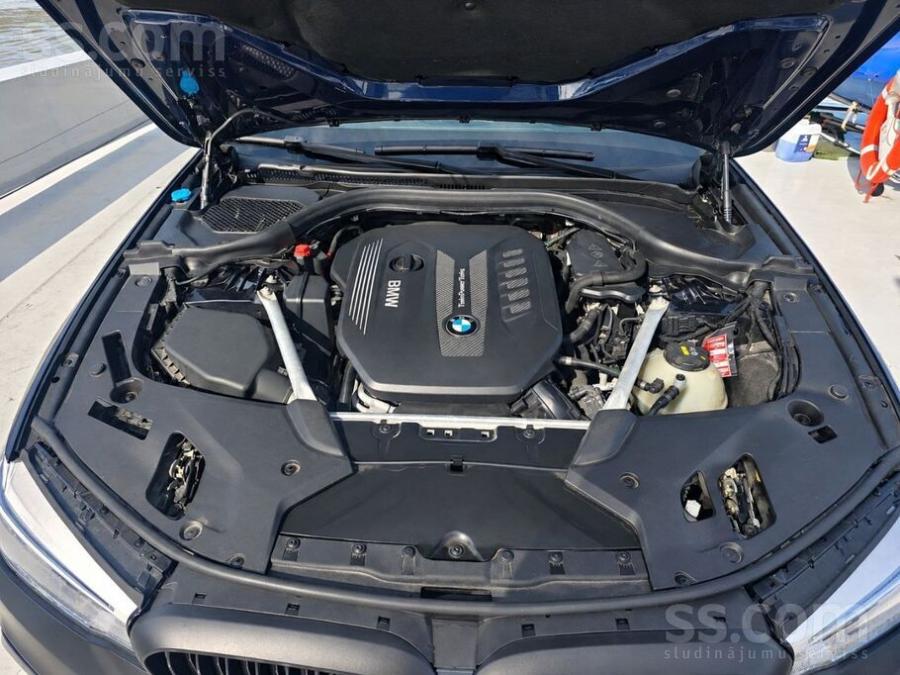 Black BMW 530 2019 in Liepaja, with an engine capacity of 3.00 L and mileage of 74 thousand km for 30000 €, photo 9 on AUTOMOTO.COM.LV