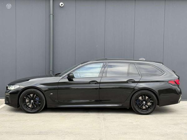 Black BMW 530 2020 in Kaunas, with an engine capacity of 2.99 L and mileage of 273 thousand km for 24999 €, photo 10 on AUTOMOTO.COM.LV