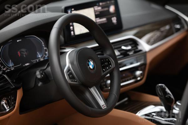 Melns BMW 530 2020 Jelgava, ar dzinēja tilpumu 2.00 L un nobraukumu 192 tūkst. km par 23900 €, foto 6 vietnē AUTOMOTO.COM.LV