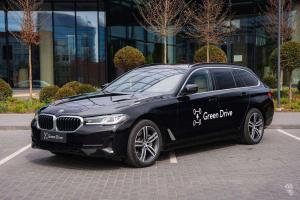 Melns BMW 530 2020 Viļņa, ar dzinēja tilpumu 2.00 L un nobraukumu 93 tūkst. km par 27990 €, foto  vietnē AUTOMOTO.COM.LV