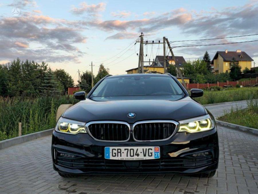 Black BMW 530 2020 in Vilnius, with an engine capacity of 2.99 L and mileage of 331 thousand km for 16800 €, photo 3 on AUTOMOTO.COM.LV