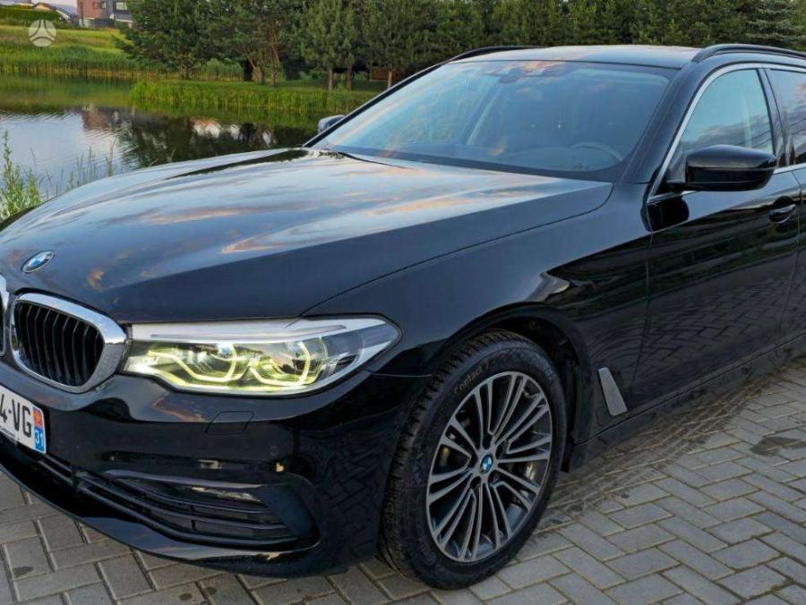 Black BMW 530 2020 in Vilnius, with an engine capacity of 2.99 L and mileage of 331 thousand km for 16800 €, photo 4 on AUTOMOTO.COM.LV