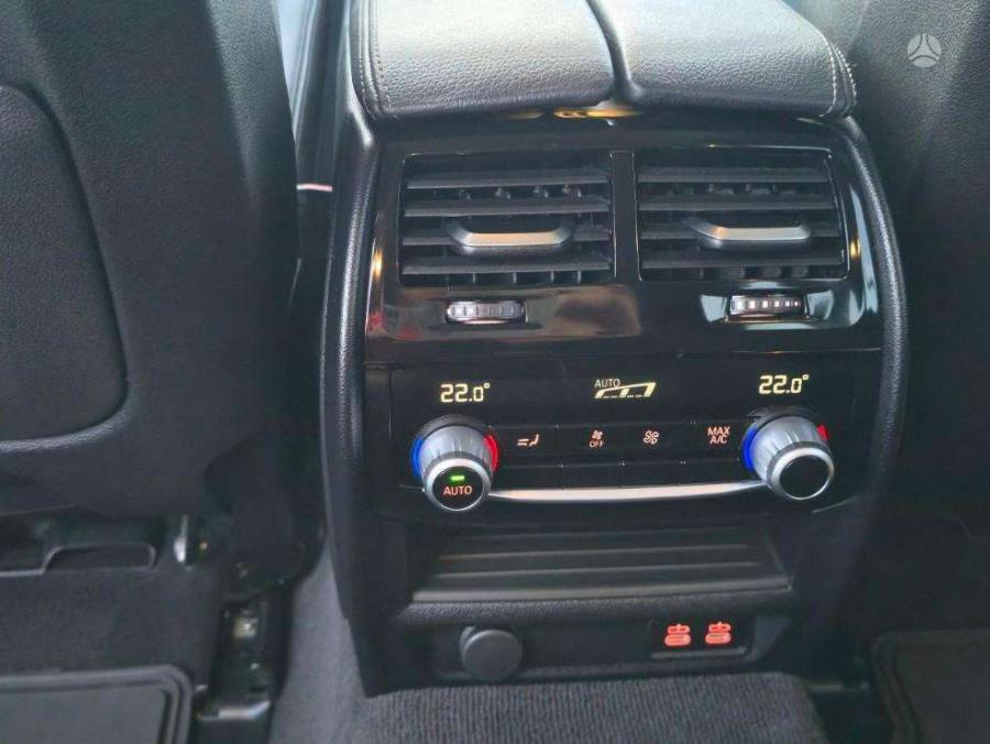 Black BMW 530 2020 in Vilnius, with an engine capacity of 2.99 L and mileage of 331 thousand km for 16800 €, photo 11 on AUTOMOTO.COM.LV