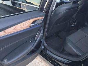 Black BMW 530 2020 in Vilnius, with an engine capacity of 2.99 L and mileage of 331 thousand km for 16800 €, photo 20 on AUTOMOTO.COM.LV
