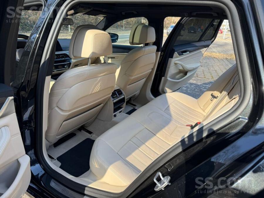 Melns BMW 530 2020 Rīga, ar dzinēja tilpumu 2.00 L un nobraukumu 87 tūkst. km par 38990 €, foto 16 vietnē AUTOMOTO.COM.LV