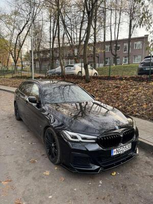 Black BMW 530 2021 in Vilnius, with an engine capacity of 2.99 L and mileage of 147 thousand km for 34000 €, photo  on AUTOMOTO.COM.LV