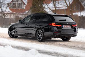 Melns BMW 530 2021 Jelgava, ar dzinēja tilpumu 2.00 L un nobraukumu 136 tūkst. km par 38900 €, foto 4 vietnē AUTOMOTO.COM.LV