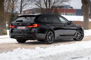 Melns BMW 530 2021 Jelgava, ar dzinēja tilpumu 2.00 L un nobraukumu 136 tūkst. km par 38900 €, foto 5 vietnē AUTOMOTO.COM.LV