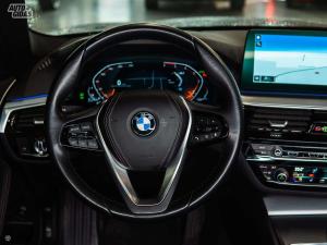 Black BMW 530 2021 in Marijampole, with an engine capacity of 3.00 L and mileage of 77 thousand km for 34950 €, photo 19 on AUTOMOTO.COM.LV