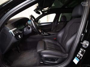 Black BMW 530 2021 in Marijampole, with an engine capacity of 3.00 L and mileage of 77 thousand km for 34950 €, photo 24 on AUTOMOTO.COM.LV
