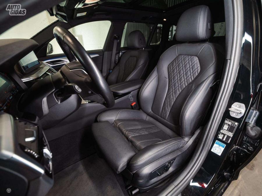Black BMW 530 2021 in Marijampole, with an engine capacity of 3.00 L and mileage of 77 thousand km for 34950 €, photo 25 on AUTOMOTO.COM.LV