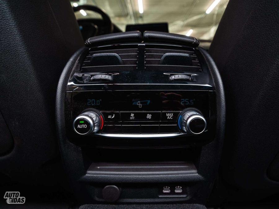 Black BMW 530 2021 in Marijampole, with an engine capacity of 3.00 L and mileage of 77 thousand km for 34950 €, photo 33 on AUTOMOTO.COM.LV