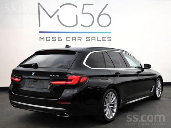 Black BMW 530 2021 in Riga, with an engine capacity of 2.00 L and mileage of 159 thousand km for 24900 €, photo 3 on AUTOMOTO.COM.LV