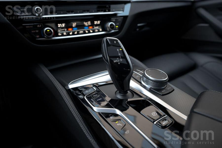Melns BMW 530 2021 Jelgava, ar dzinēja tilpumu 2.00 L un nobraukumu 137 tūkst. km par 37000 €, foto 19 vietnē AUTOMOTO.COM.LV