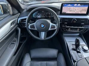 Black BMW 530 2021 in Jelgava, with an engine capacity of 2.00 L and mileage of 150 thousand km for 26750 €, photo 10 on AUTOMOTO.COM.LV