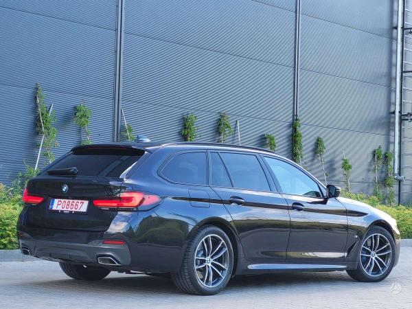 Black BMW 530 2021 in Vilnius, with an engine capacity of 2.99 L and mileage of 247 thousand km for 26500 €, photo 6 on AUTOMOTO.COM.LV