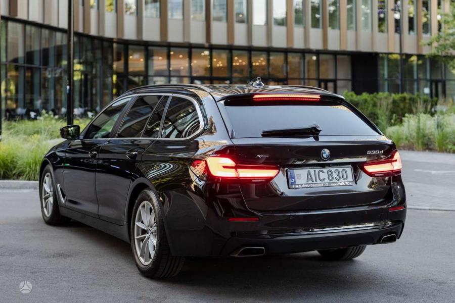 Melns BMW 530 2021 Viļņa, ar dzinēja tilpumu 2.99 L un nobraukumu 191 tūkst. km par 28900 €, foto 5 vietnē AUTOMOTO.COM.LV