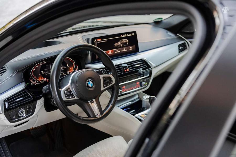 Melns BMW 530 2021 Viļņa, ar dzinēja tilpumu 2.99 L un nobraukumu 191 tūkst. km par 28900 €, foto 15 vietnē AUTOMOTO.COM.LV