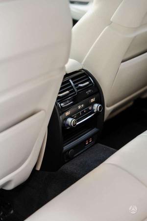 Melns BMW 530 2021 Viļņa, ar dzinēja tilpumu 2.99 L un nobraukumu 191 tūkst. km par 28900 €, foto 25 vietnē AUTOMOTO.COM.LV