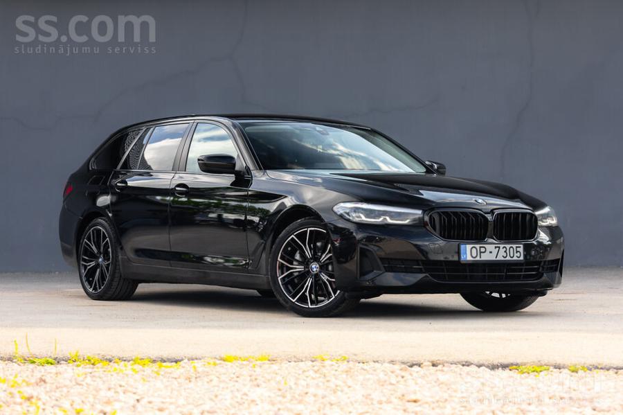 Black BMW 530 2021 in Jelgava, with an engine capacity of 2.00 L and mileage of 211 thousand km for 22000 €, photo 4 on AUTOMOTO.COM.LV